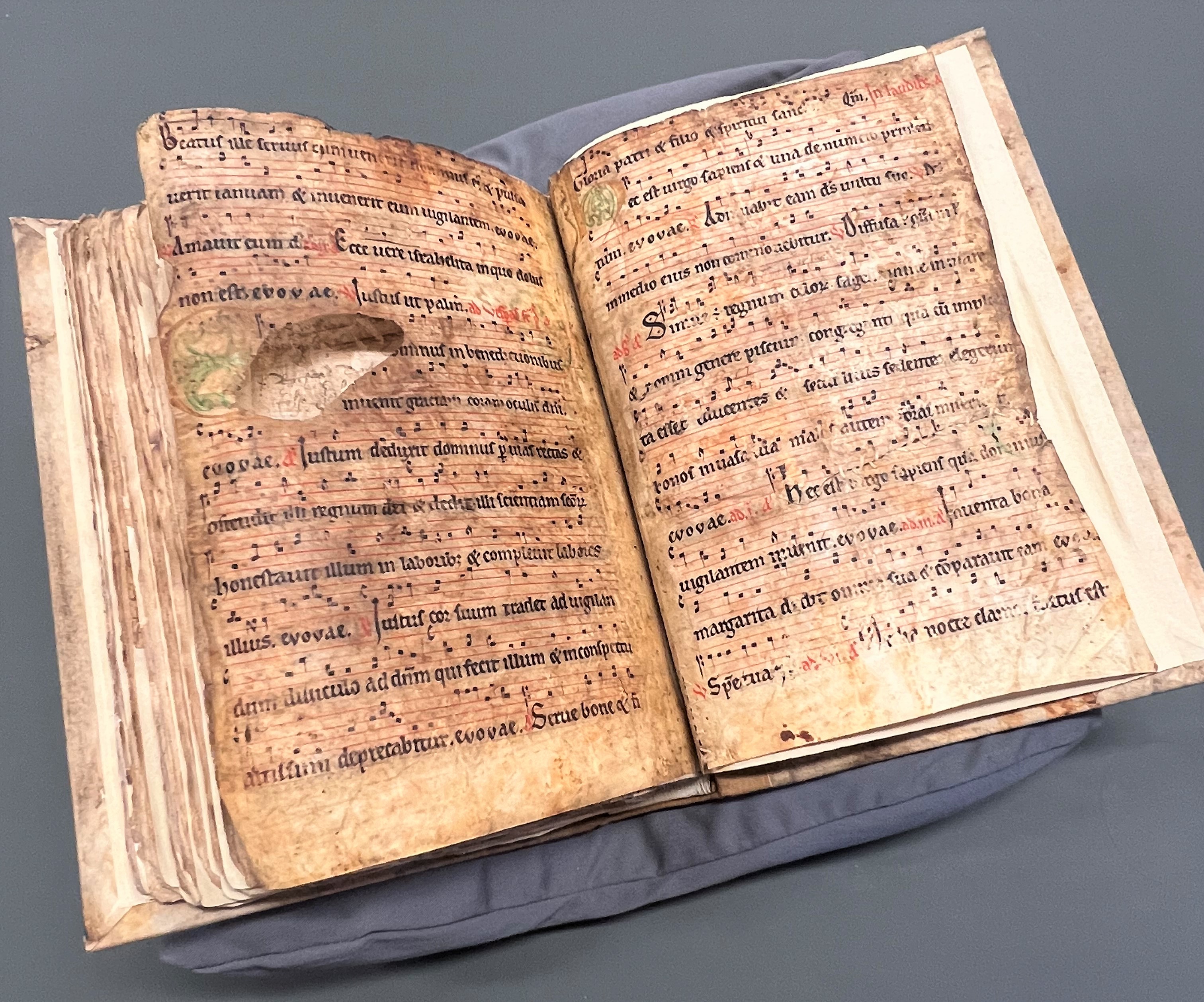 Medieval music: examples of manuscript fragments from our collections ...
